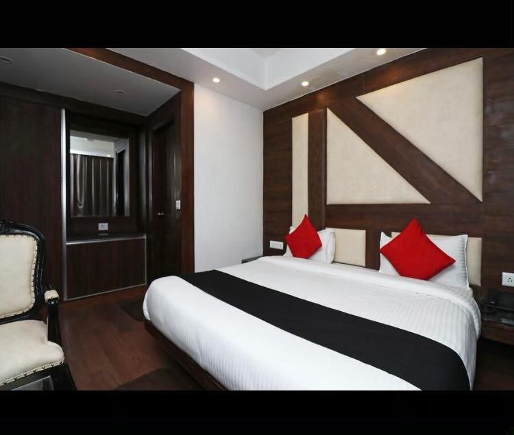 SHASHWAT HOTELS Forest View | #1 Best Luxury Hotel in Mussoorie